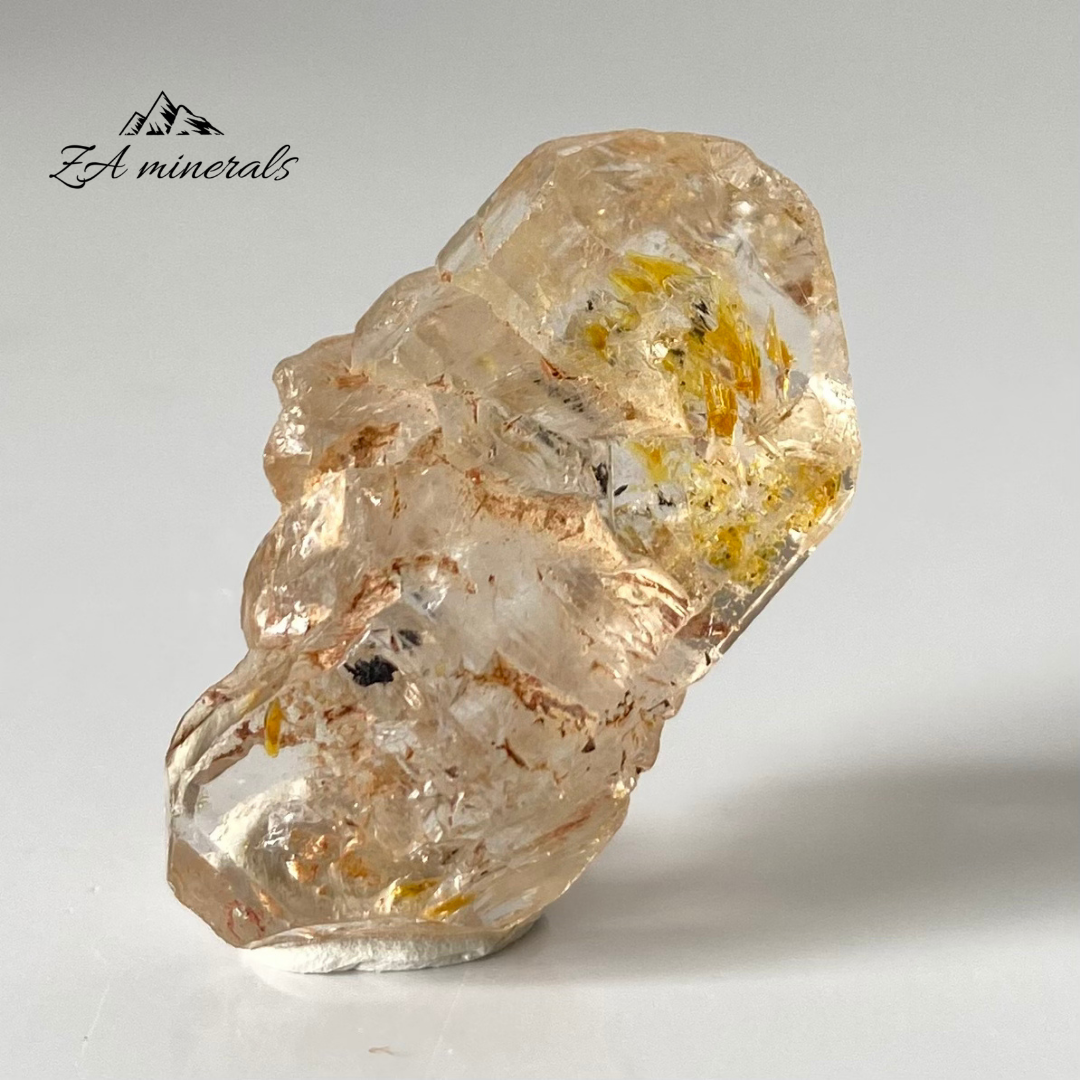 Fire Fly Quartz 0.007kg – ZA minerals